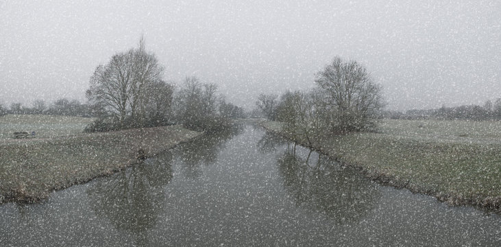 รูปภาพSchneeschauer – เลือกดูภาพถ่ายสต็อก เวกเตอร์ และวิดีโอ297 | Adobe ...