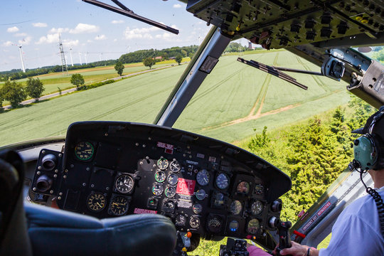 「Uh-1」の画像 - 366 件の Stock 写真、ベクターおよびビデオ | Adobe Stock