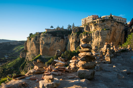 Londa 이미지 – 찾아보기 26,510 스톡 사진, 벡터 및 비디오 | Adobe Stock