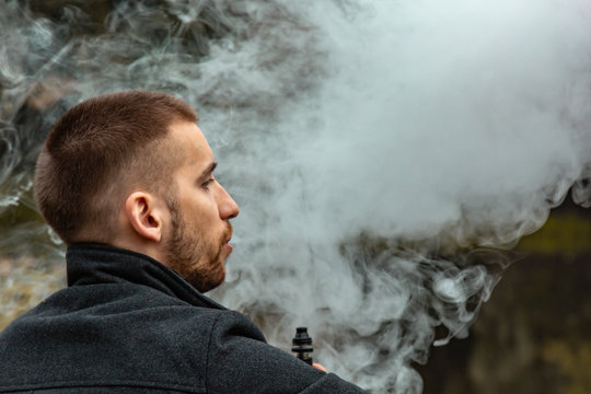 Ex-Smoker Bilder – Durchsuchen 1,108 Archivfotos, Vektorgrafiken und ...