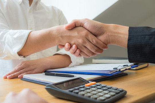 "Shack Hand"-Bilder: Stock-Fotos & -Videos. | Adobe Stock