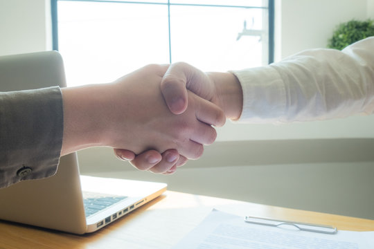 "Shack Hand"-Bilder: Stock-Fotos & -Videos. | Adobe Stock