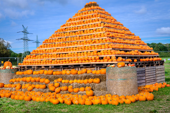 รูปภาพPyramiden – เลือกดูภาพถ่ายสต็อก เวกเตอร์ และวิดีโอ4,386 | Adobe Stock