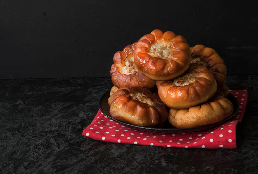 「Belyash」の画像 - 1,115 件の Stock 写真、ベクターおよびビデオ | Adobe Stock