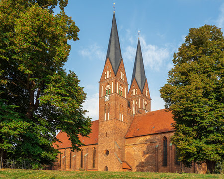Trinitatis Bilder – Durchsuchen 972 Archivfotos, Vektorgrafiken und ...