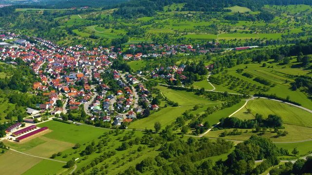 Neidlingen 影像 – 瀏覽 252 個素材庫相片、向量圖和影片 | Adobe Stock