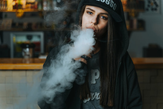 Ex-Smoker Bilder – Durchsuchen 1,215 Archivfotos, Vektorgrafiken und ...