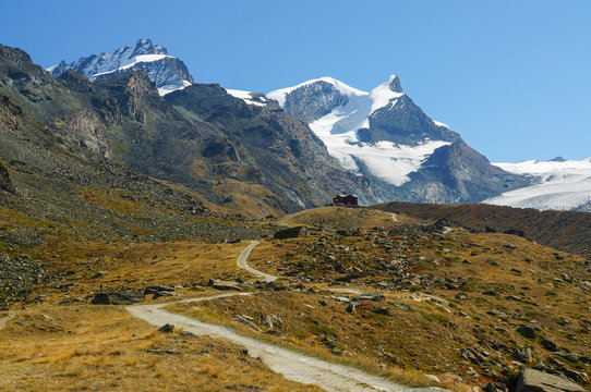 Imágenes de Fluhalp: descubre bancos de fotos, ilustraciones, vectores ...