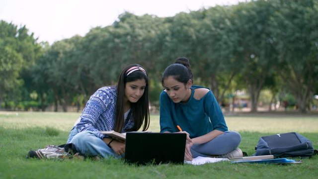 Students Indian Images – Browse 134,663 Stock Photos, Vectors, and ...