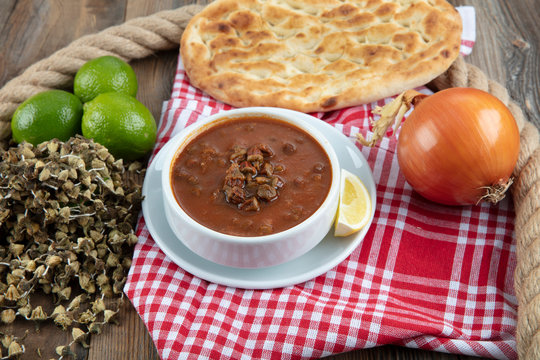 รูปภาพBamiya – เลือกดูภาพถ่ายสต็อก เวกเตอร์ และวิดีโอ69 | Adobe Stock