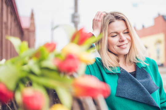 「Frivolously」の写真素材 | 11件の無料イラスト画像 | Adobe Stock