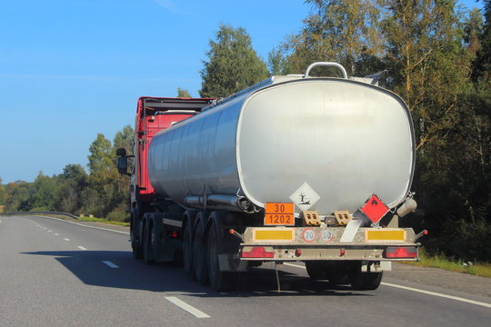 Triler Imagens Procure 15 Fotos Vetores E Vídeos Adobe Stock