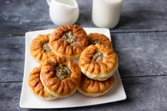 「Belyash」の画像 - 1,115 件の Stock 写真、ベクターおよびビデオ | Adobe Stock