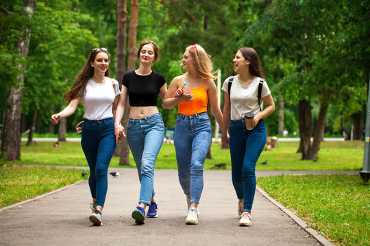 "16-17 Years" Bilder – Durchsuchen 12,285 Archivfotos, Vektorgrafiken und Videos | Adobe Stock