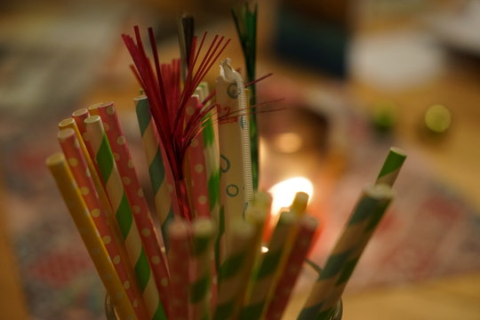 Strohalm Bilder – Durchsuchen 488 Archivfotos, Vektorgrafiken und ...