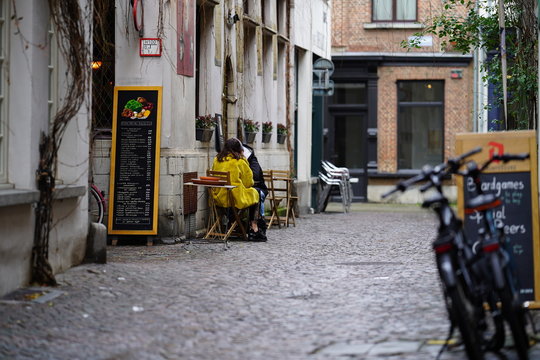 Werpen bilder – Bläddra bland 80 stockfoton, vektorer och videor ...