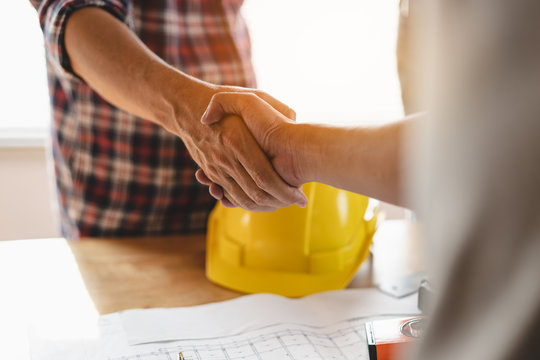 Customers With Builder Images – Browse 6,716 Stock Photos, Vectors, and ...