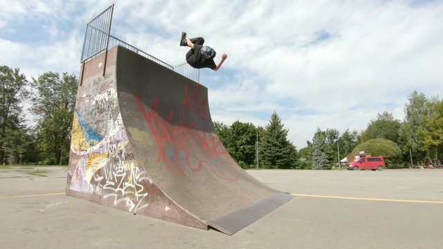 Quarterpipe bilder – Bläddra bland 320 stockfoton, vektorer och videor ...