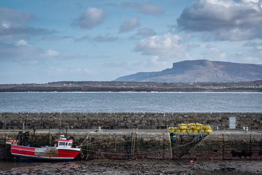 รูปภาพMullaghmore – เลือกดูภาพถ่ายสต็อก เวกเตอร์ และวิดีโอ482 | Adobe Stock