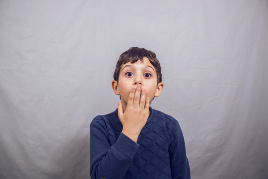 Embarrassed Boy Bilder – Durchsuchen 8,469 Archivfotos, Vektorgrafiken ...