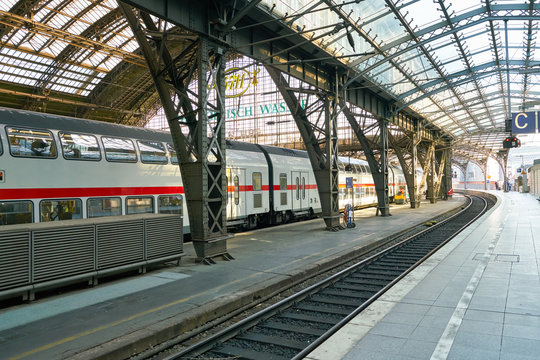 รูปภาพKoln – เลือกดูภาพถ่ายสต็อก เวกเตอร์ และวิดีโอ101,275 | Adobe Stock