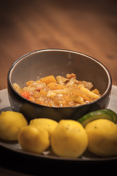 Fertigessen bilder – Bläddra bland 113 stockfoton, vektorer och videor ...