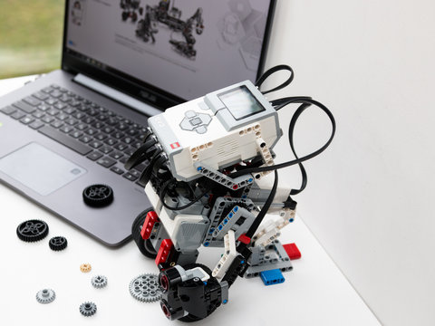 Mindstorms Images – Browse 734 Stock Photos, Vectors, and Video | Adobe ...