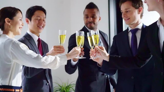 Trinquer Images – Parcourir 984,454 le catalogue de photos, vecteurs et ...