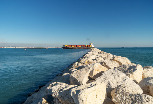 Bull-Carrier Bilder – Durchsuchen 49 Archivfotos, Vektorgrafiken und ...