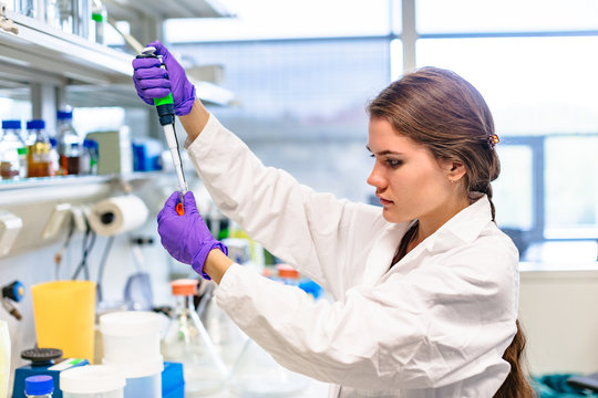 Retorte Bilder – Durchsuchen 9,605 Archivfotos, Vektorgrafiken und ...