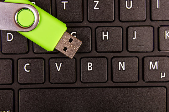 Usb-Stick Bilder – Durchsuchen 49,539 Archivfotos, Vektorgrafiken und ...