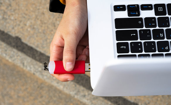รูปภาพPendrive – เลือกดูภาพถ่ายสต็อก เวกเตอร์ และวิดีโอ49,107 | Adobe Stock