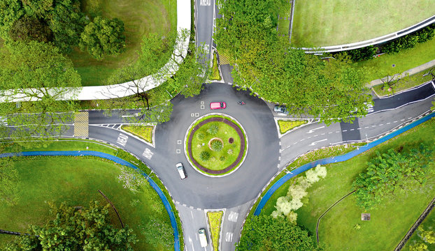 "Roundabout Sign"-Bilder: Stock-Fotos & -Videos. | Adobe Stock