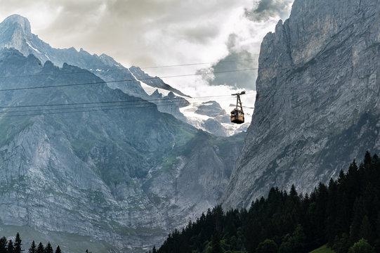 Imágenes de Telecabin: descubre bancos de fotos, ilustraciones ...