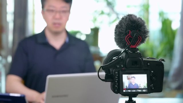 Videolog 이미지 – 찾아보기 2,637 스톡 사진, 벡터 및 비디오 | Adobe Stock