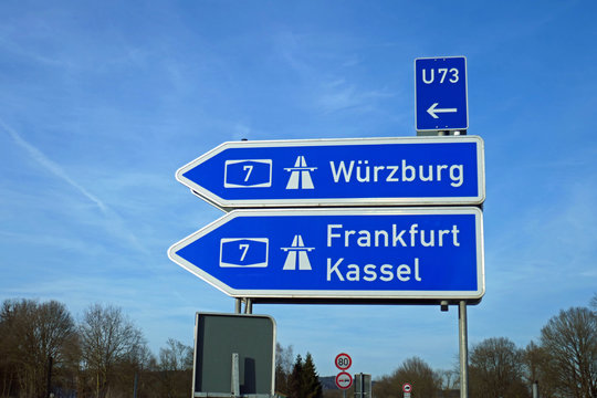 Autobahnschild Bilder – Durchsuchen 7,135 Archivfotos, Vektorgrafiken ...
