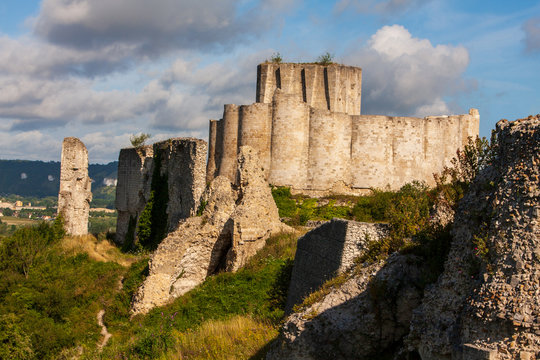 Machicoulis Bilder – Durchsuchen 2,445 Archivfotos, Vektorgrafiken und ...
