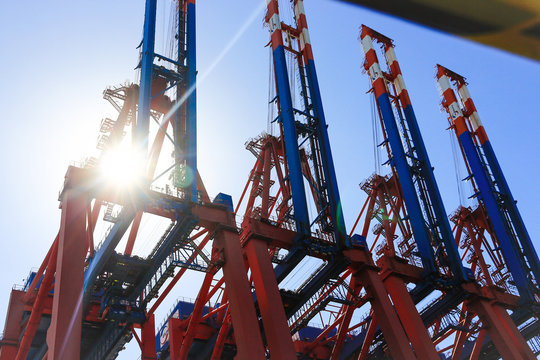 รูปภาพVerladekran – เลือกดูภาพถ่ายสต็อก เวกเตอร์ และวิดีโอ469 | Adobe Stock