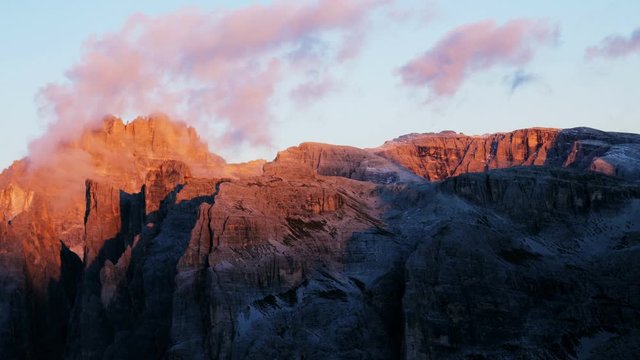 รูปภาพDolomitic – เลือกดูภาพถ่ายสต็อก เวกเตอร์ และวิดีโอ3,996 | Adobe Stock