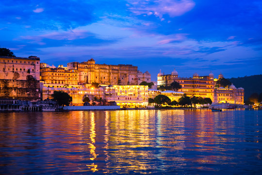 Udaipur City Palace Images – Browse 5,164 Stock Photos, Vectors, and ...