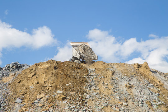 "Refuse Tip" Bilder – Durchsuchen 69 Archivfotos, Vektorgrafiken und ...