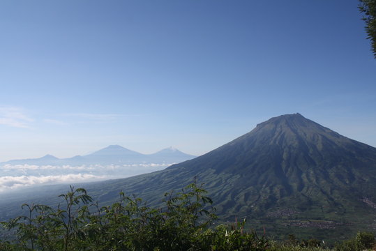 「Sumbing」の写真素材 | 2,412件の無料イラスト画像 | Adobe Stock