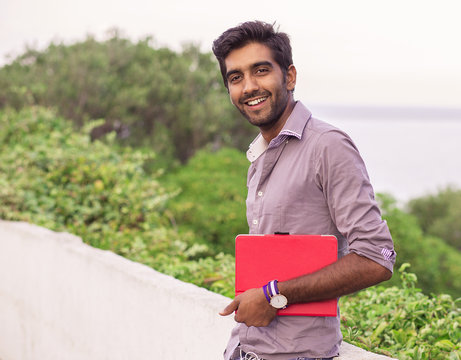 Indian Office Boy Images – Browse 1,896 Stock Photos, Vectors, and ...