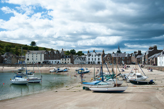 Stonehaven 이미지 – 찾아보기 1,334 스톡 사진, 벡터 및 비디오 | Adobe Stock