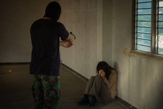 Kidnapping bilder – Bläddra bland 43,353 stockfoton, vektorer och ...