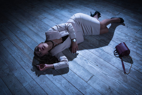 รูปภาพStrangulation – เลือกดูภาพถ่ายสต็อก เวกเตอร์ และวิดีโอ35,561 ...