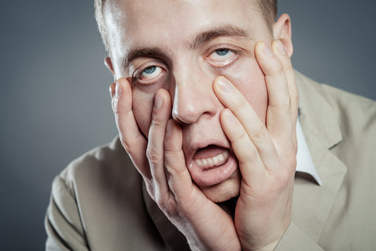 Cringe Bilder – Durchsuchen 12,687 Archivfotos, Vektorgrafiken und ...