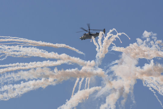 รูปภาพKa-52 – เลือกดูภาพถ่ายสต็อก เวกเตอร์ และวิดีโอ197 | Adobe Stock