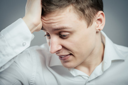 Wincing 이미지 – 찾아보기 6,742 스톡 사진, 벡터 및 비디오 | Adobe Stock