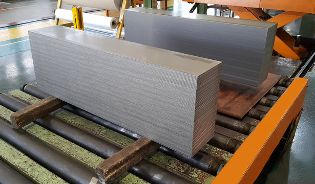 Schlitzblech Bilder – Durchsuchen 145 Archivfotos, Vektorgrafiken und ...